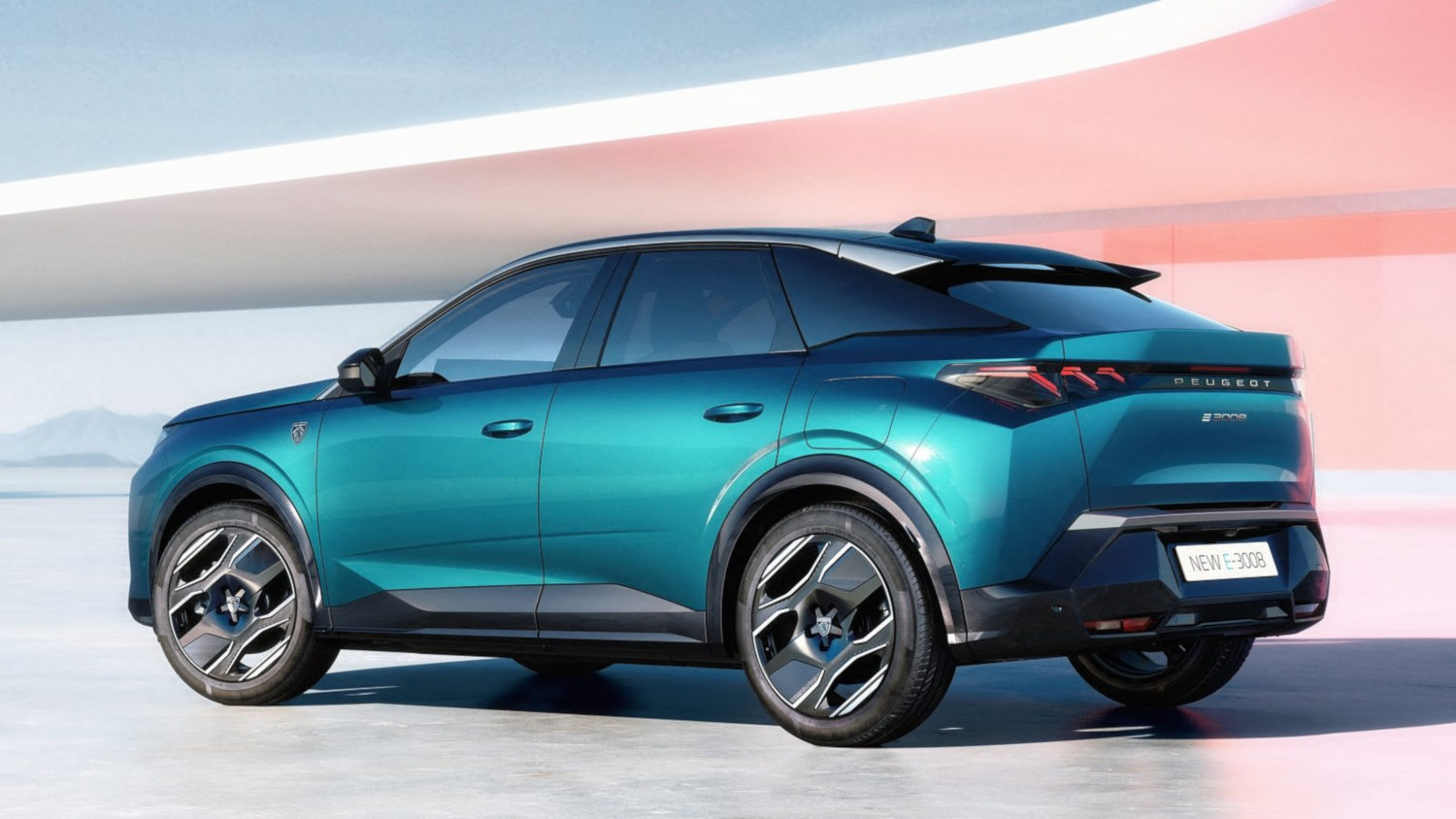 Peugeot e-3008 Electric 2024 | SUV Drive